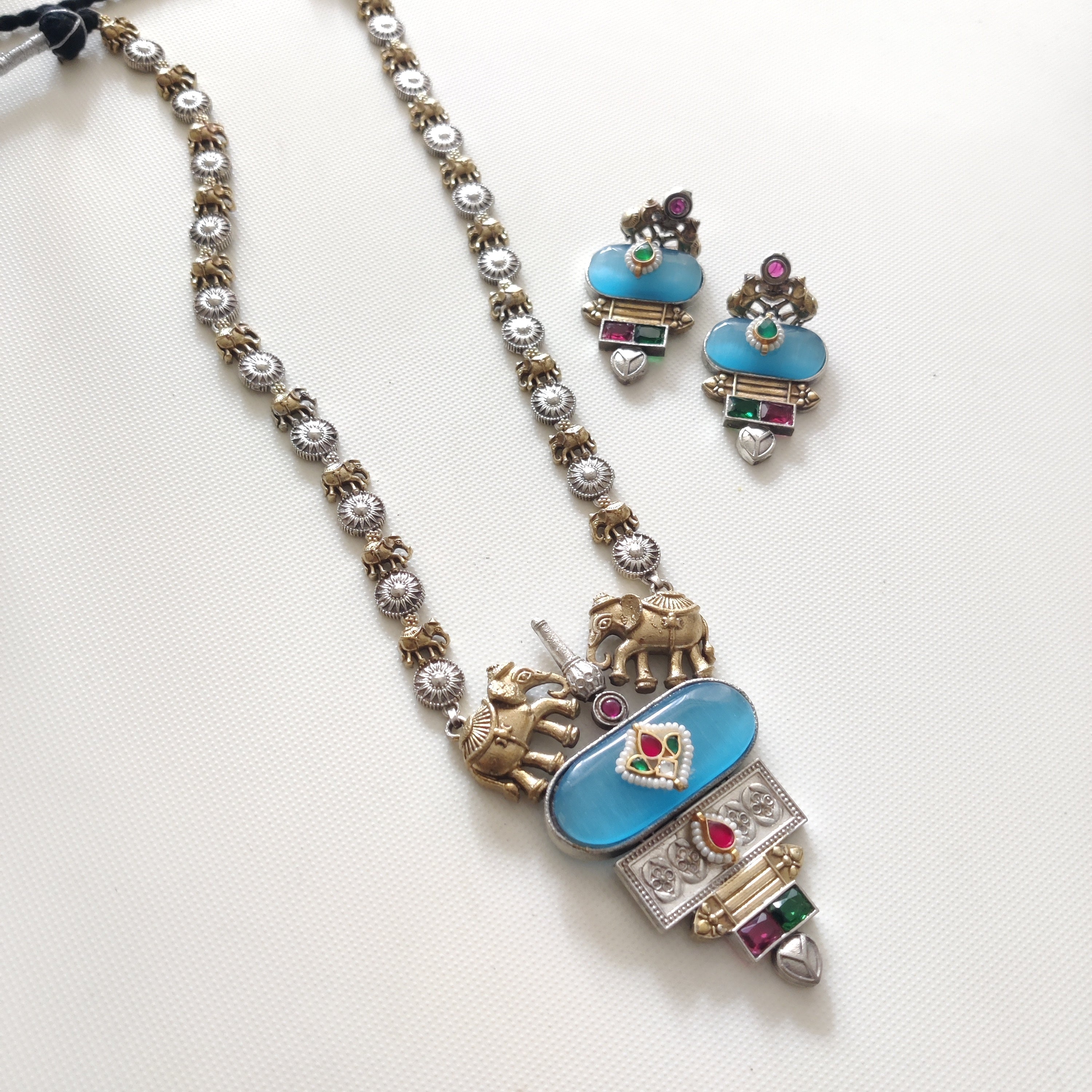 Ultimate Guide to Choose Jewellery Online – Naitri